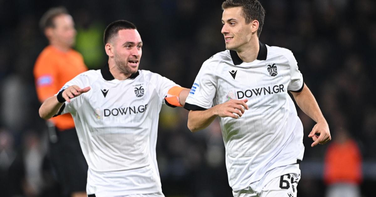 Ο παικταράς δίπλα στον Ντέλια… | Paokmania.gr