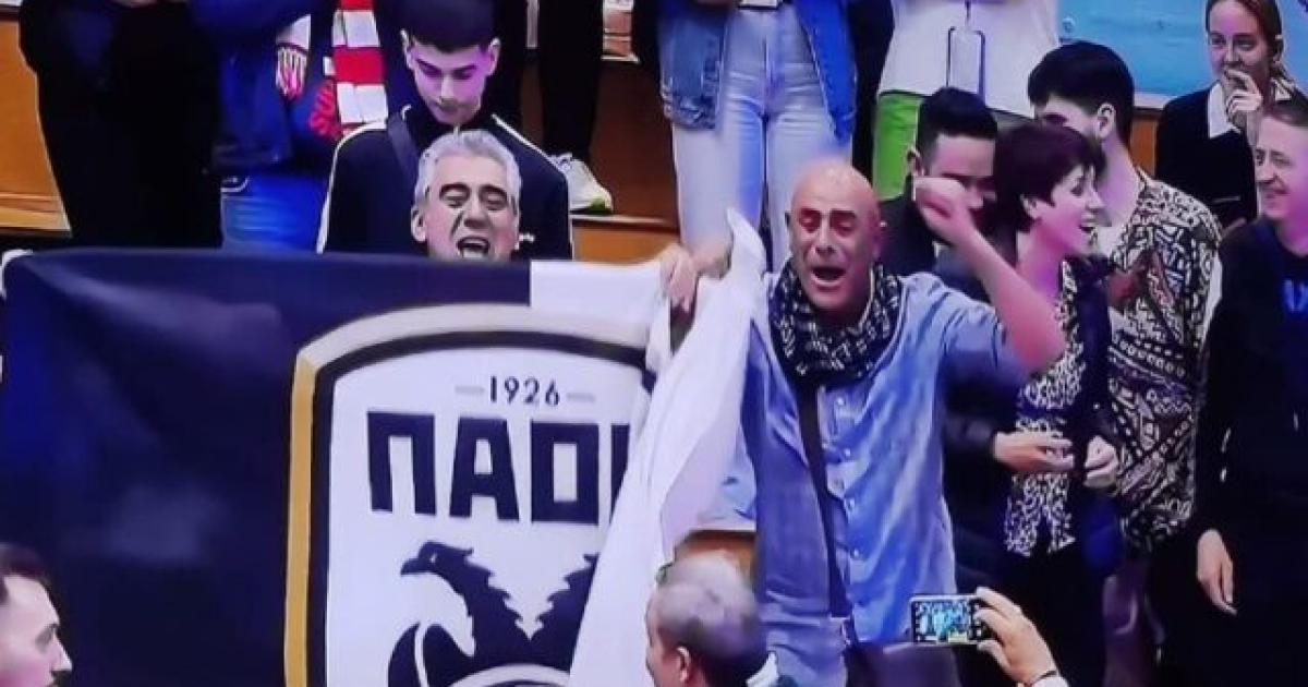 Το πανηγύρισε στο γήπεδο ο Μαυρέας! | Paokmania.gr
